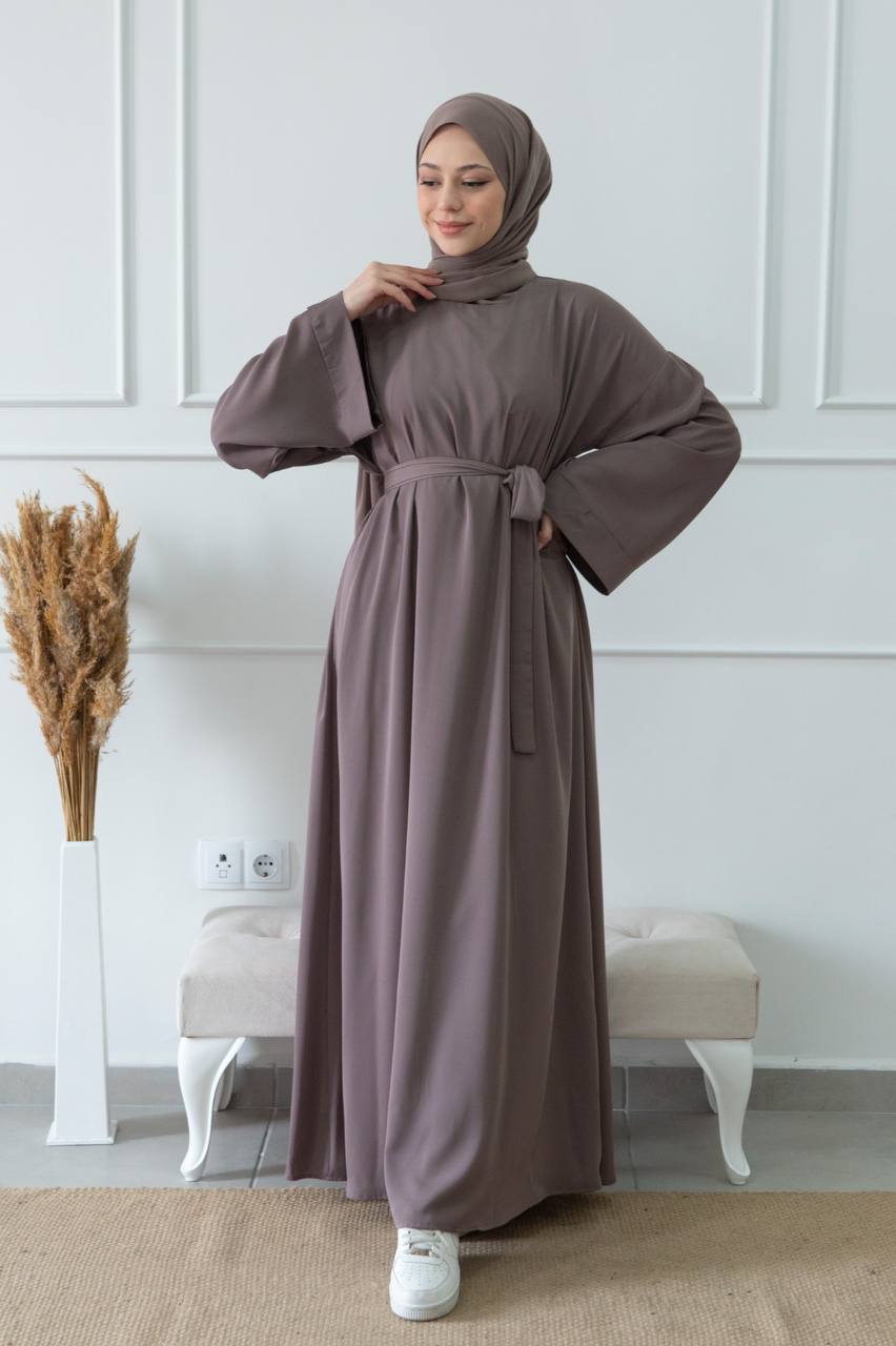 Die Geschichte der Abaya: Tradition trifft Moderne – Mabaya